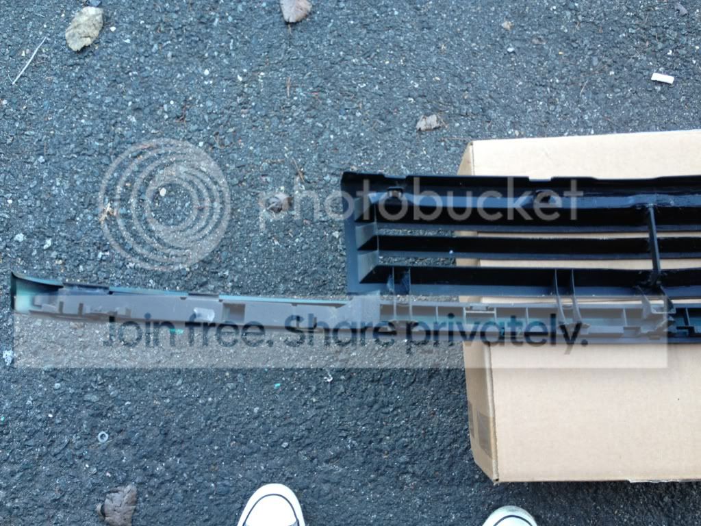 F/S badgeless vento grill 2 pc | VW Vortex - Volkswagen Forum