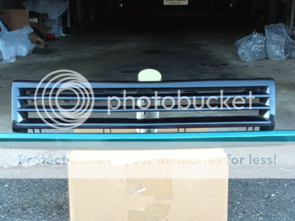 F/S badgeless vento grill 2 pc | VW Vortex - Volkswagen Forum