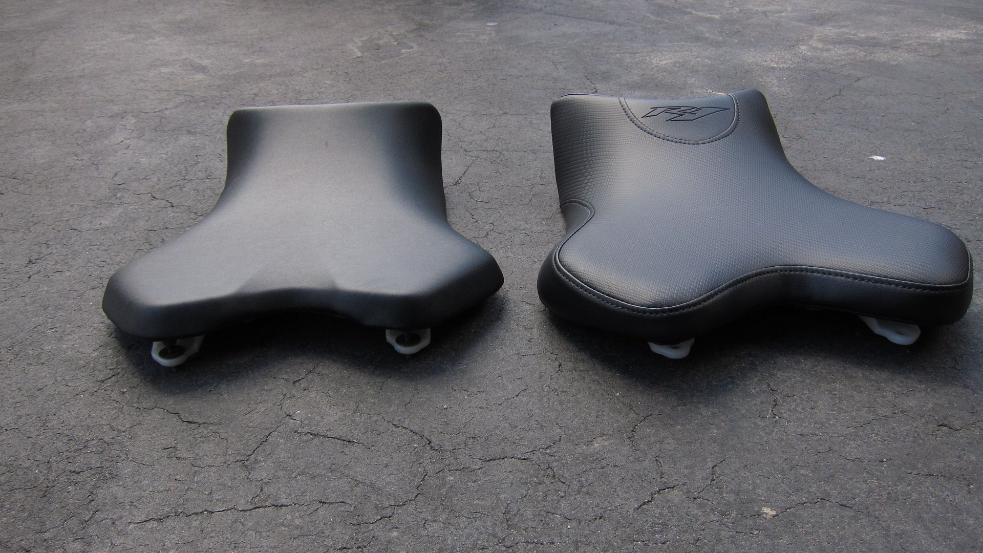 SOLD: 07-08 R1 GYTR Comfort Gel Seat - $180 Shipped | Yamaha R1 Forum ...